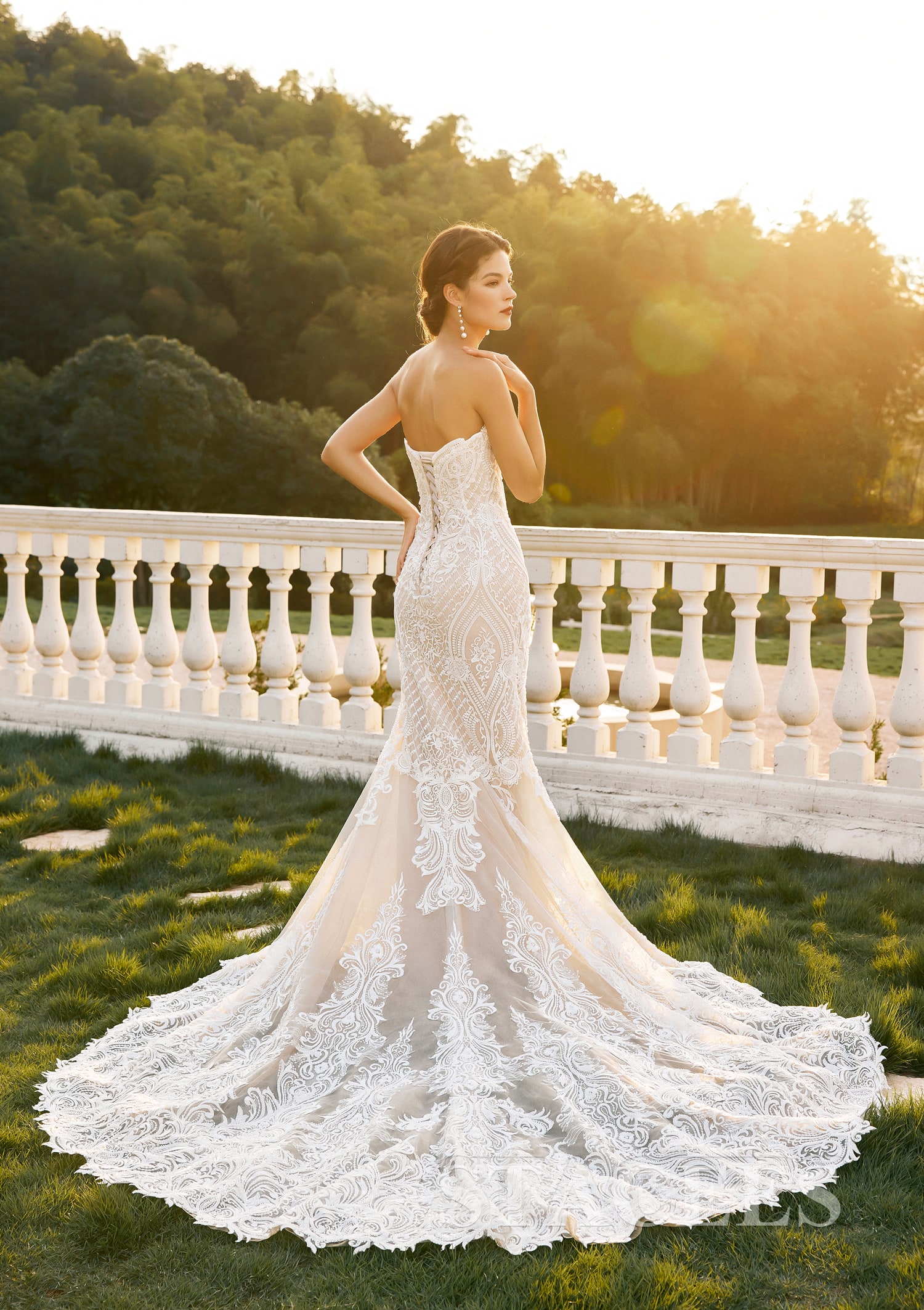 Trumpet Mermaid Sweetheart Cathedral Train Lace Wedding Dress With